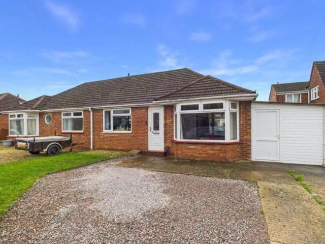 3 bedroom bungalow for sale in Oxstalls Drive, Longlevens, Gloucester, GL2