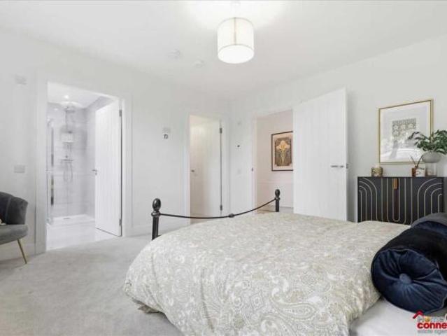 3 bedroom bungalow for sale in Lomond Gate, Hayhill Road, THORNTONHALL, G74