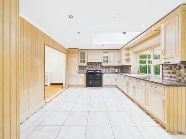 3 bedroom bungalow for sale in Lady Jane Gate, Bothwell, Glasgow, G71