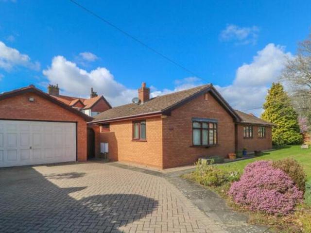 3 bedroom bungalow for sale in Linksway, Upton, Chester, CH2