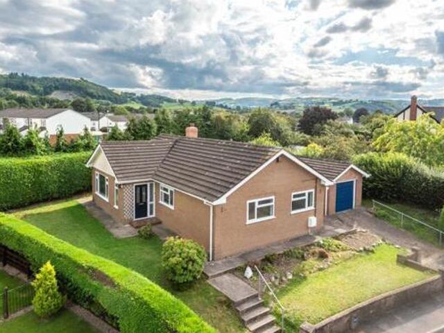 3 Bedroom Bungalow For Sale In Llanidloes Road, Newtown