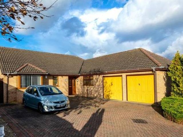 3 bedroom bungalow for sale in Mountbatten Way Bourne PE10 PE10