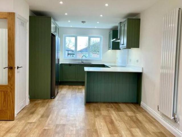 3 bedroom bungalow for sale in Moorsholm Drive, Wollaton, Nottingham, NG8