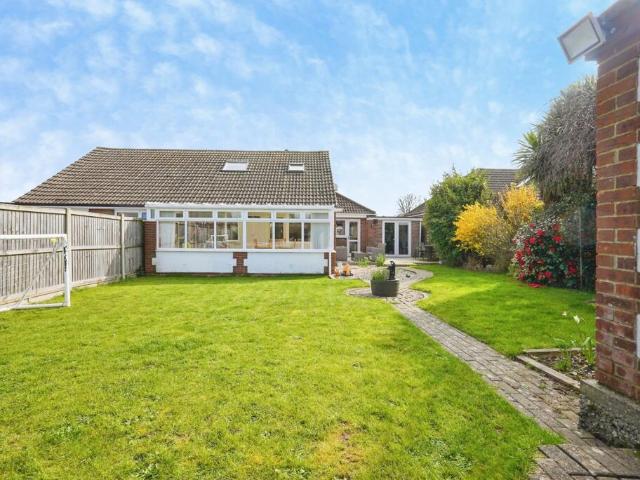 3 bedroom bungalow for sale in Mayfield Road, Whitfield, Dover, Kent, CT16