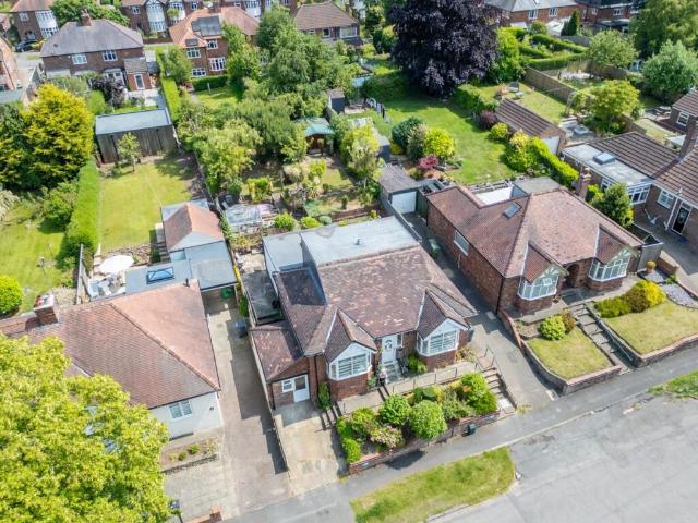 3 bedroom bungalow for sale in Malvern Avenue, York, YO26