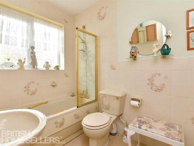 3 bedroom bungalow for sale in McWilliam Road, Brighton, East Sussex, BN2