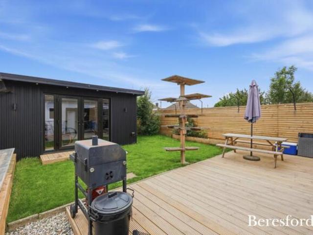3 bedroom bungalow for sale in Saffron Close, West Horndon, CM13
