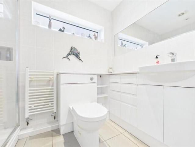 3 bedroom bungalow for sale in Severn Gardens, Oakley, Basingstoke, Hampshire, RG23