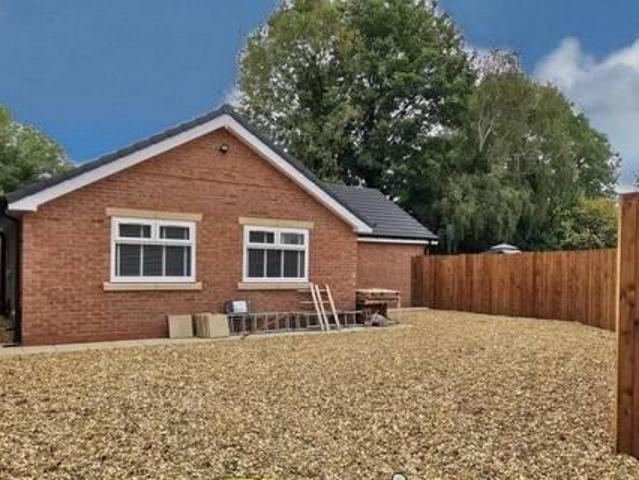 3 bedroom bungalow for sale in SkelmersdaleWN8 8QZ WN8