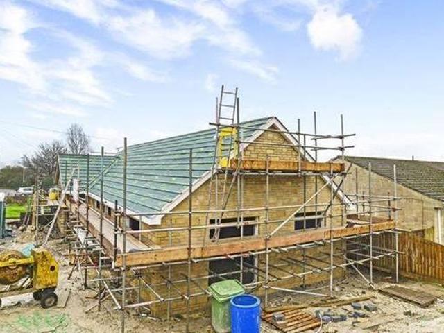 3 bedroom bungalow for sale in Springfield Close Shaftesbury SP7
