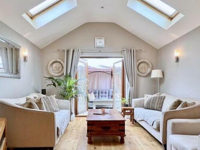 3 Bedroom Bungalow For Sale In St Ives, Ringwood