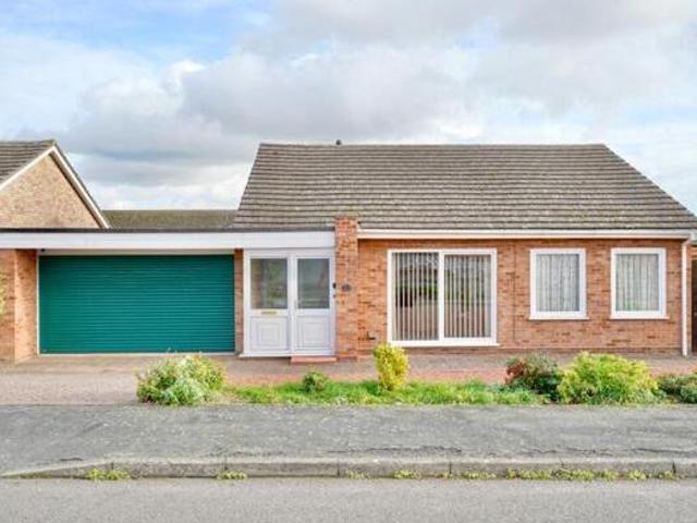 3 Bedroom Bungalow For Sale In St. Neots, Cambridgeshire