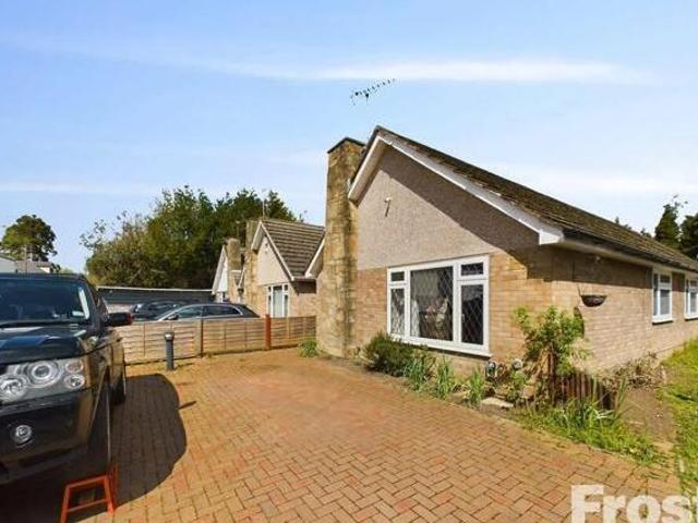 3 Bedroom Bungalow For Sale In Staines upon thames, Surrey