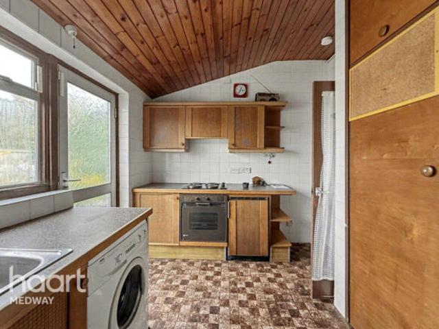 3 bedroom bungalow for sale in Station Road, Rochester, ME2