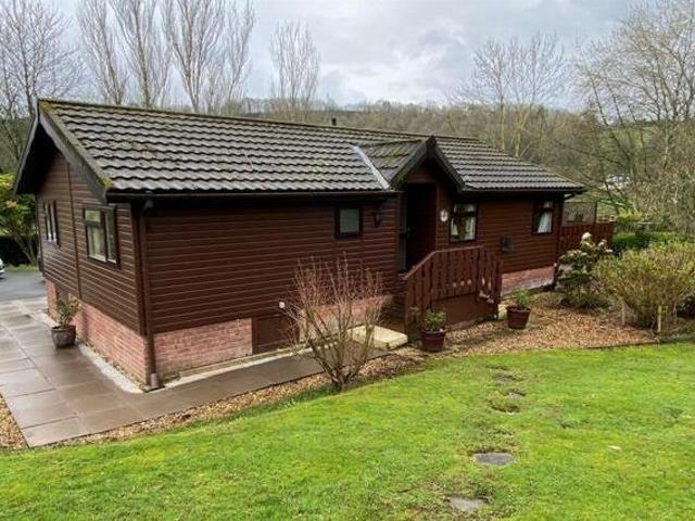 3 Bedroom Bungalow For Sale In Pentrebeirdd, Guilsfield