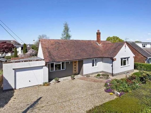 3 bedroom bungalow for sale in Pyles Thorne Close Wellington TA21