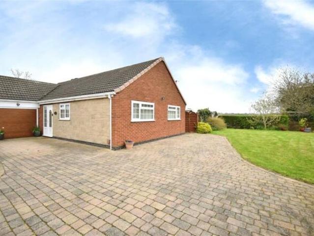 3 bedroom bungalow for sale in Rosedale Road, Wigston, Leicestershire, LE18