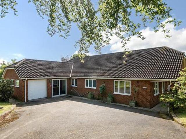 3 Bedroom Bungalow For Sale In West Hill Road, West Hill