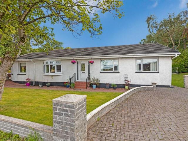 3 bedroom bungalow for sale in Whitehill Farm Road, Stepps, Glasgow, North Lanarkshire, G33