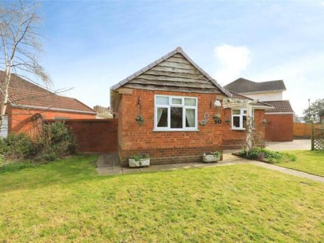 3 bedroom bungalow for sale in Windermere Road, Wolverhampton, West Midlands, WV6