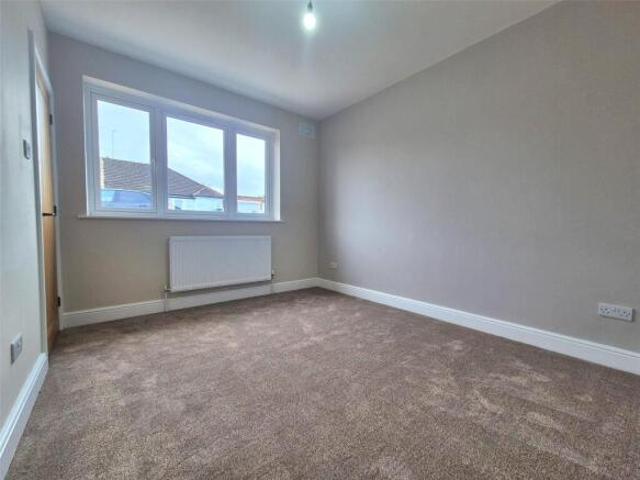 3 bedroom bungalow for sale in Wychwood Avenue, FINHAM, Coventry, CV3