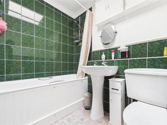 3 bedroom bungalow for sale in Thames Court, Basingstoke, Hampshire, RG21