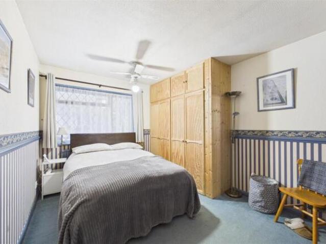 3 bedroom bungalow for sale in Thames Court, Basingstoke, RG21