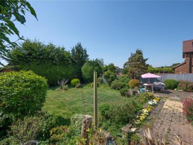 3 bedroom bungalow for sale in The Uplands, Bricket Wood, St. Albans, Hertfordshire, AL2