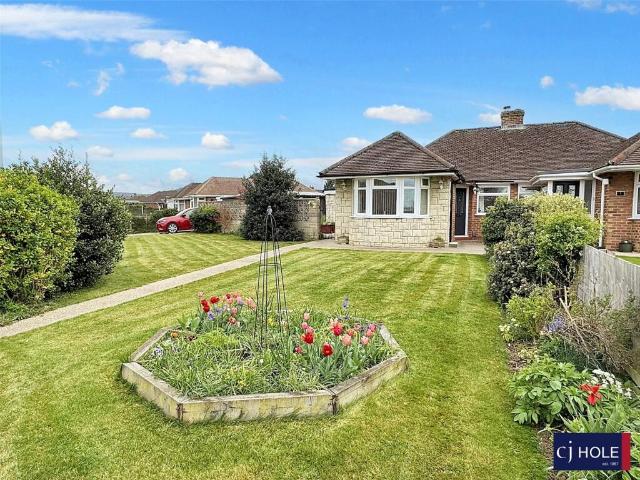 3 bedroom bungalow for sale in Zoons Road, Hucclecote, Gloucester, GL3