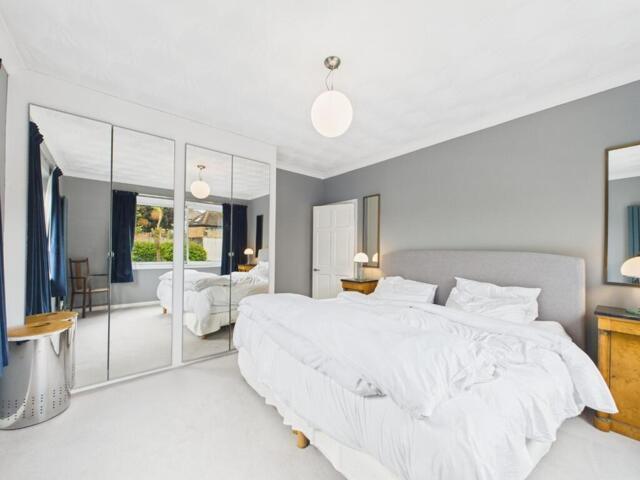 3 Bedroom Bungalow Kent Greater London LS100786948