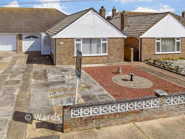 3 Bedroom Bungalow Kent Kent LS101676360