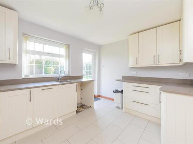 3 Bedroom Bungalow Kent Kent LS101678387