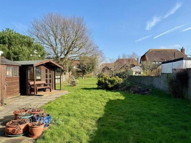 3 Bedroom Bungalow Kent Kent LS99840375