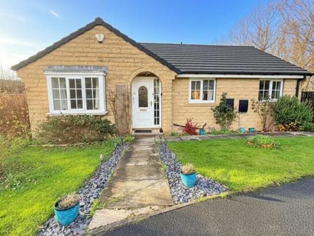 3 Bedroom Bungalow Kirklees Kirklees 99608278