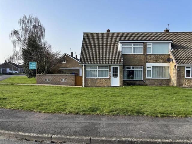 3 Bedroom Bungalow Howden East Yorkshire LS101931620