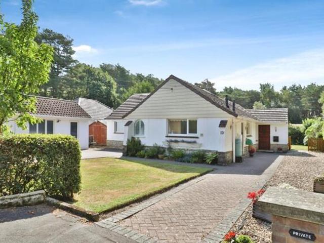 3 Bedroom Bungalow Hampshire Hampshire 101676575