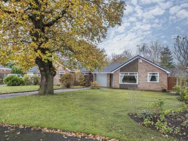 3 Bedroom Bungalow Hartford Cheshire 98864448