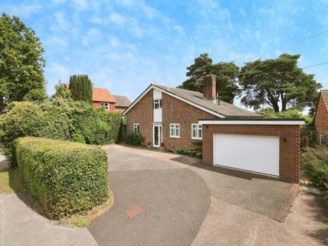 3 Bedroom Bungalow Heathfield East Sussex 98205142