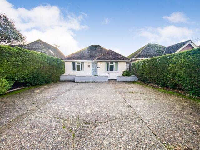 3 Bedroom Bungalow Hedge End Hampshire 99029296