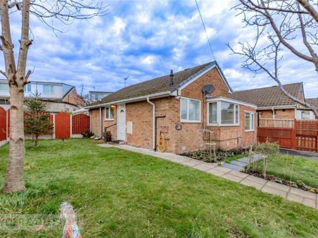 3 Bedroom Bungalow Huddersfield Kirklees LS101231674