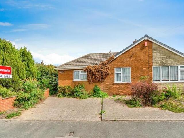 3 Bedroom Bungalow Ocker Hill Ocker Hill 101678241