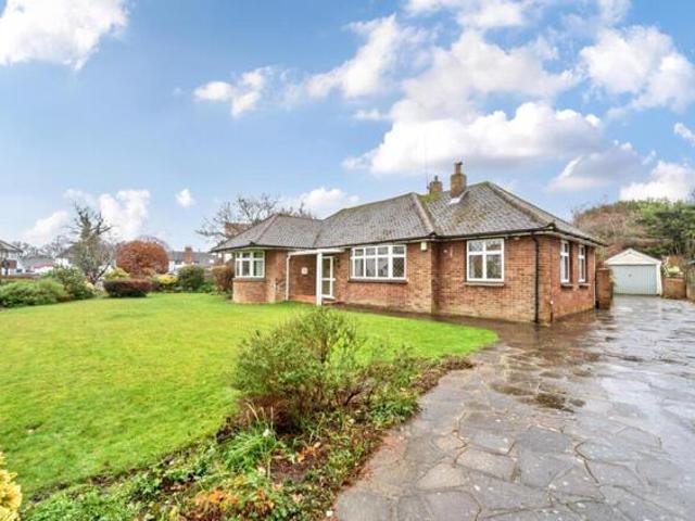 3 Bedroom Bungalow Londres Greater London 98969267