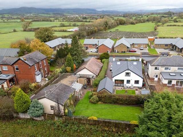 3 Bedroom Bungalow Lancs Lancashire 99290159