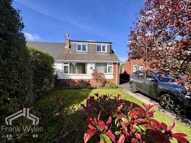 3 Bedroom Bungalow Lancs Lancashire 100881675