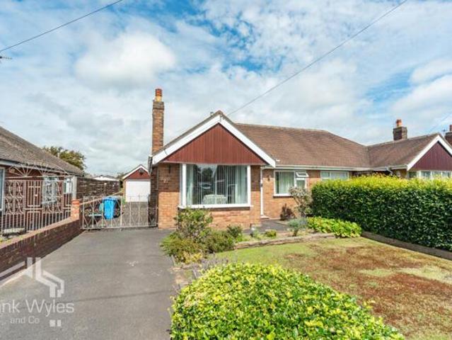 3 Bedroom Bungalow Lancs Lancashire LS99608383