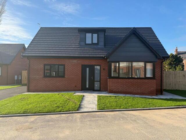 3 Bedroom Bungalow Lancs Sefton 99736013
