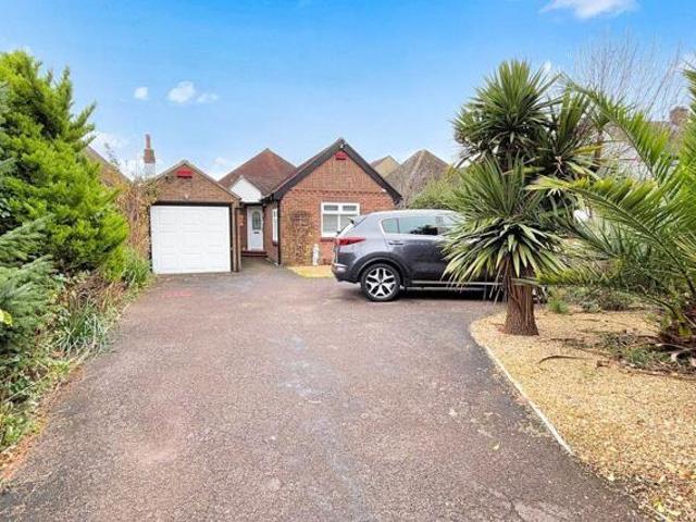 3 Bedroom Bungalow Lee On Solent Hampshire 100024125