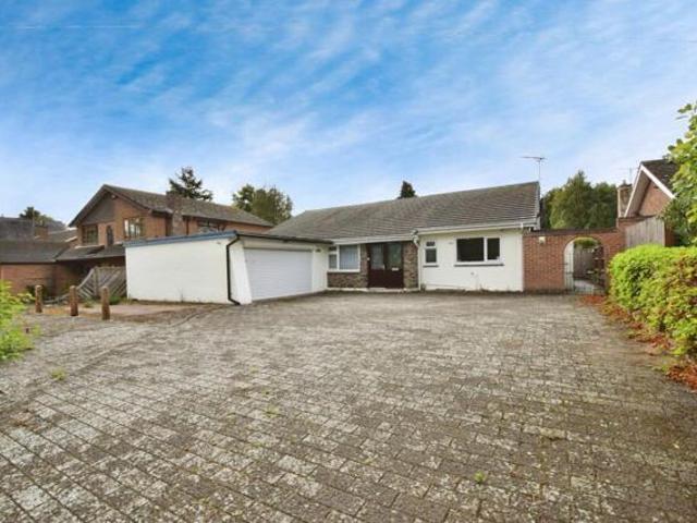3 Bedroom Bungalow Leicester Leicestershire LS98766085