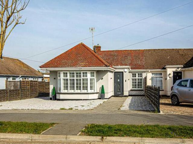 3 Bedroom Bungalow Leigh Southend on Sea LS101892189