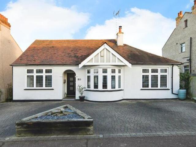 3 Bedroom Bungalow Leigh Southend on Sea 99204234